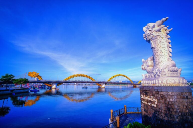 Dragon Bridge Fire Show in Da Nang Vietnam – Schedule, Tips