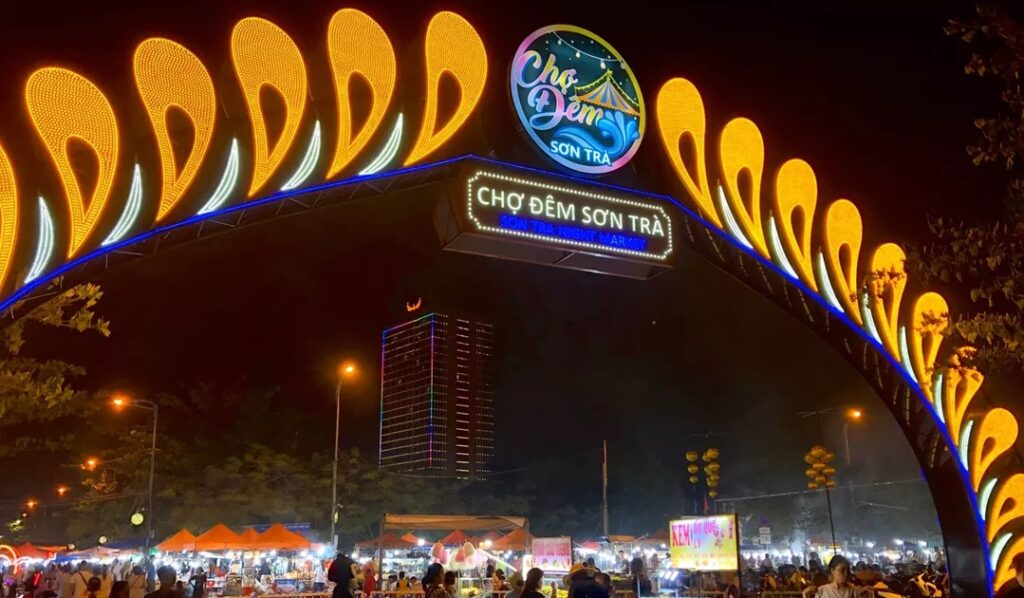 Da Nang Night Market Guide: Best Locations, Prices & Food